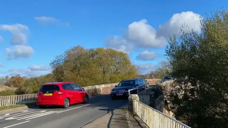 Drivers brace for disruption as temporary lights get installed on ...