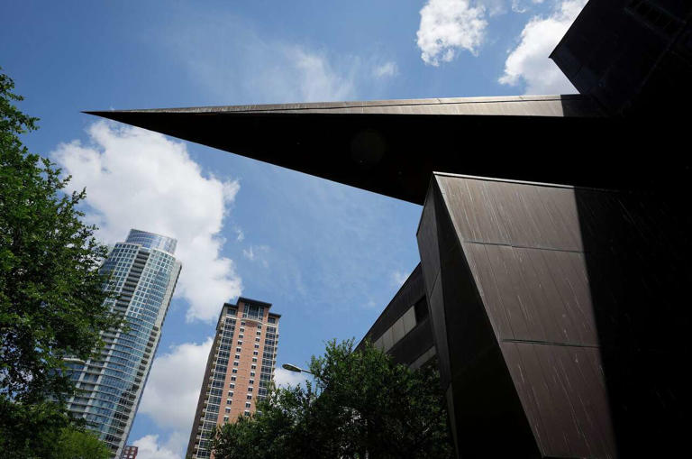 Is Austin City Hall really shaped like an armadillo? The truth is stranger