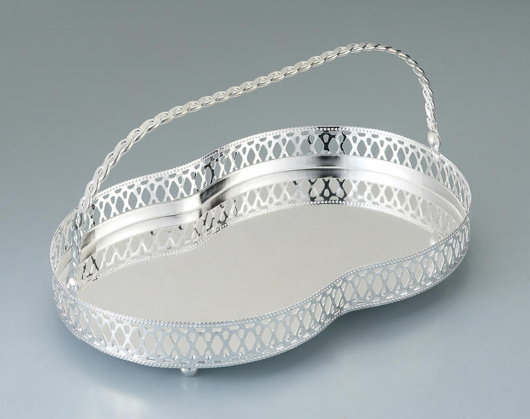 That $5 serving tray could be worth $200. Here’s what to look for