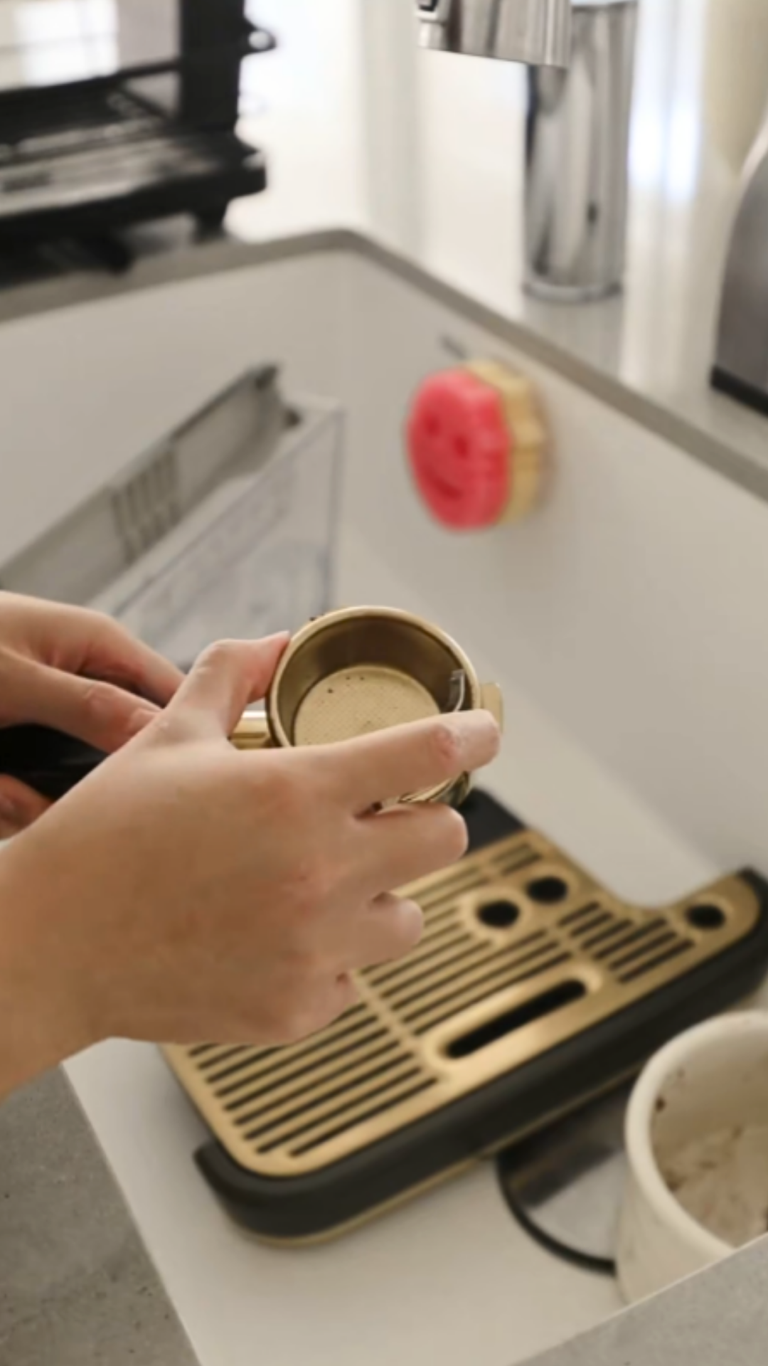 Cleaning Espresso Machine Prevents Mold Build Up
