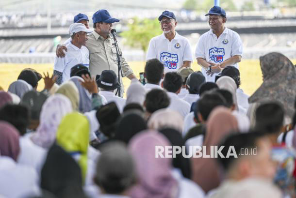 Kita terlalu lama belajar menerima paradoks sebagai kewajaran