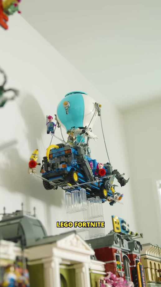 Floating LEGO battle bus that will blow your mind