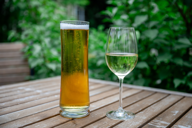 Experts say there’s one habit that can affect your brain as much as alcohol
