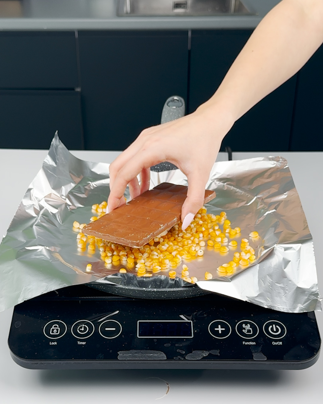 Chocolate and popcorn? Say no more! 🍫🍿