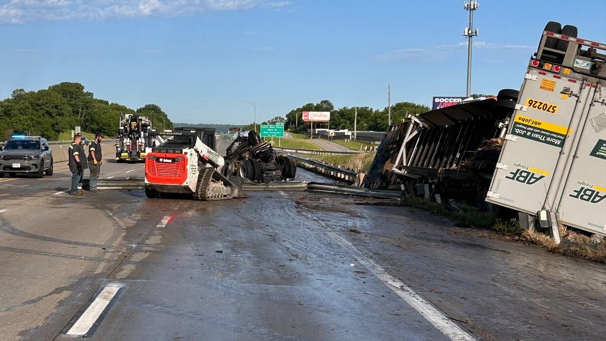 Westbound I-70 reopens near Blue Springs for fatal tractor-trailer crash