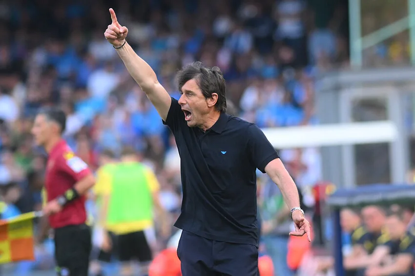 Naples : Antonio Conte officiellement viré à l’amiable, le banc de l ...