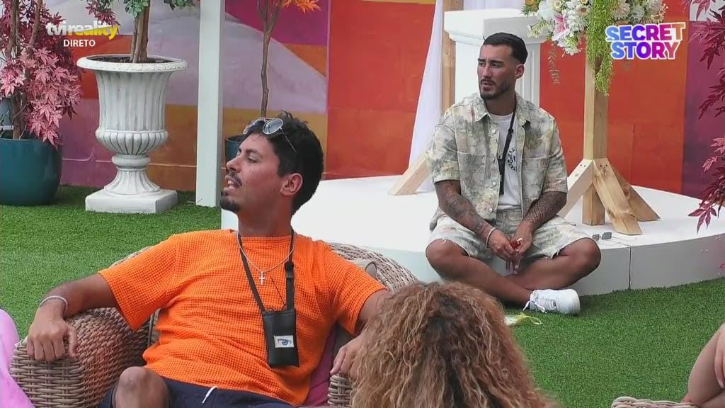 Sara e Catarina em discussão acesa mas o inédito aconteceu: Leandro ...