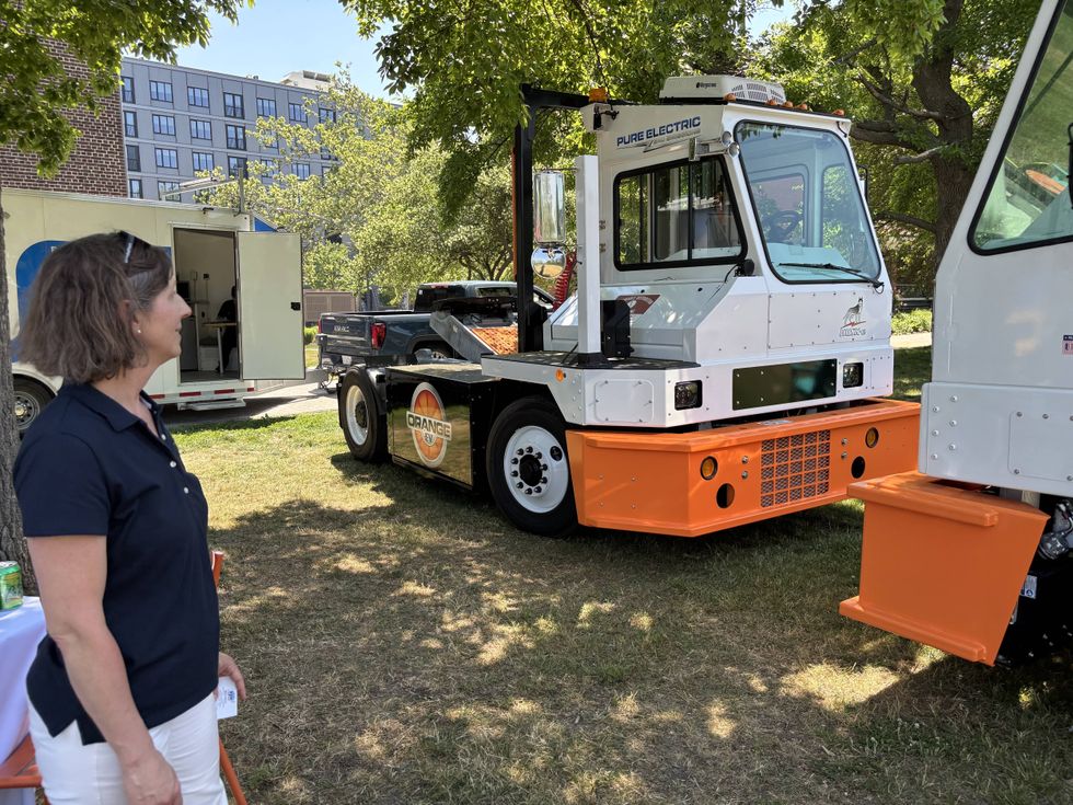PhilaPort ditches diesel for more electric-powered cargo equipment
