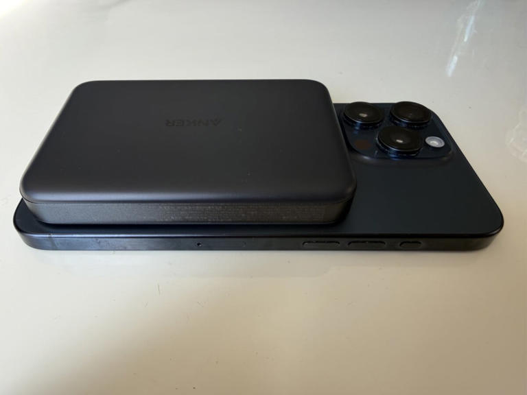 Test de l’Anker MagGo Power Bank 10K Slim : la batterie sans fil ...