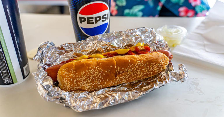Costco makes a major change to the iconic hot dog combo