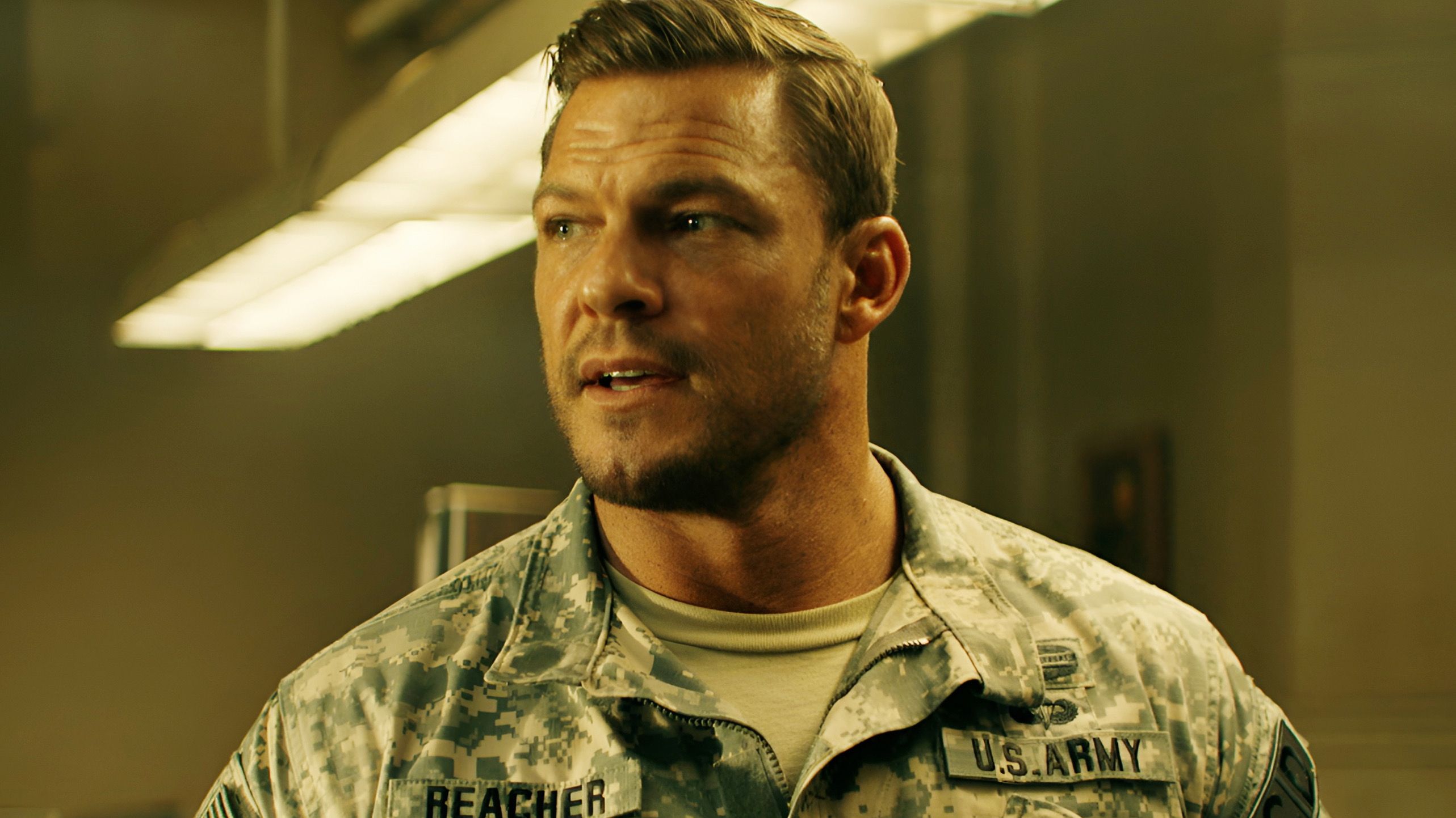 Netflix’s ‘Reacher meets Transformers’ sci-fi hit is one of its best ...