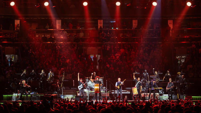 Review and setlist: Springsteen eviscerates Trump at fiery TD Garden stop