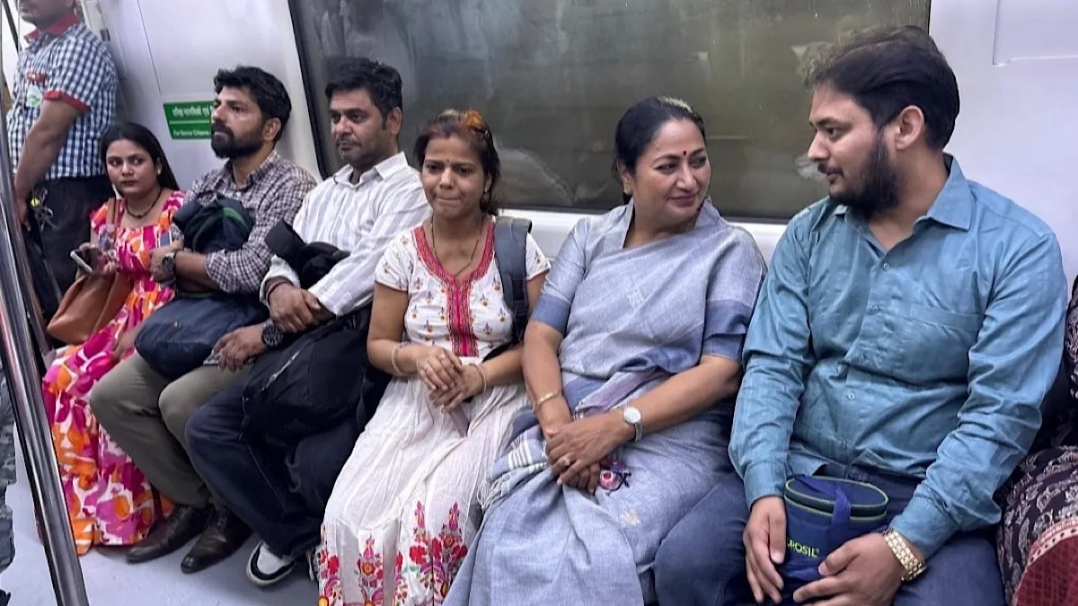 Every metro ride, bus journey, shared commute helps cut traffic ...