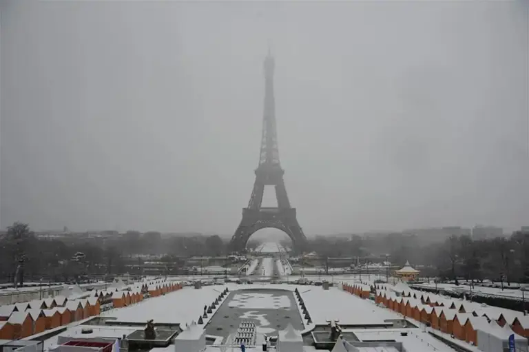 Victor Lustig, o homem que "vendeu" a Torre Eiffel (duas vezes)
