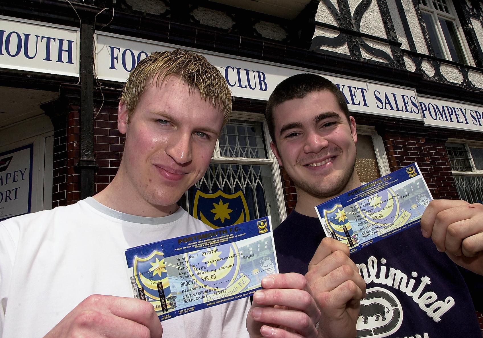 11 cracking nostalgic images of loyal Portsmouth fans queueing for ...