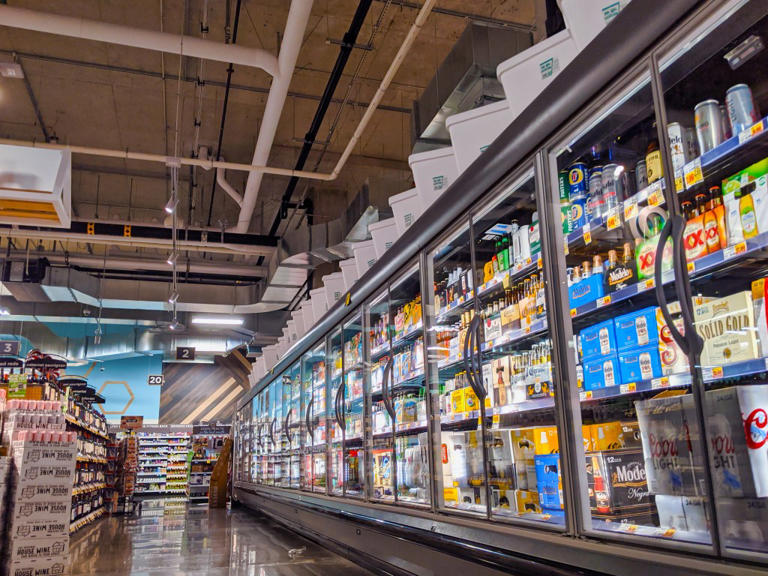 America’s biggest grocery store chain slashes prices on thousands of ...