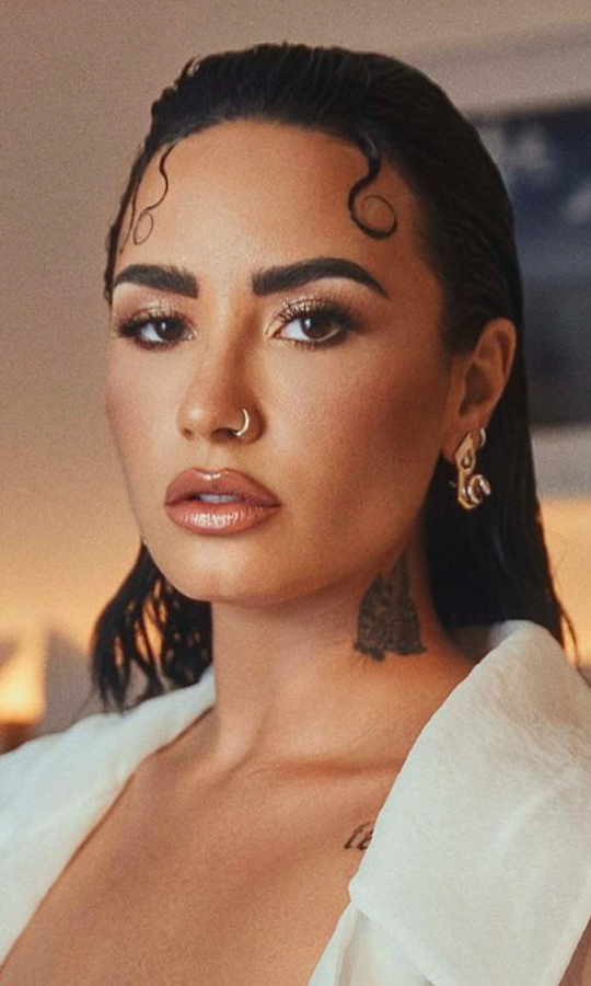 How did Demi Lovato come out?