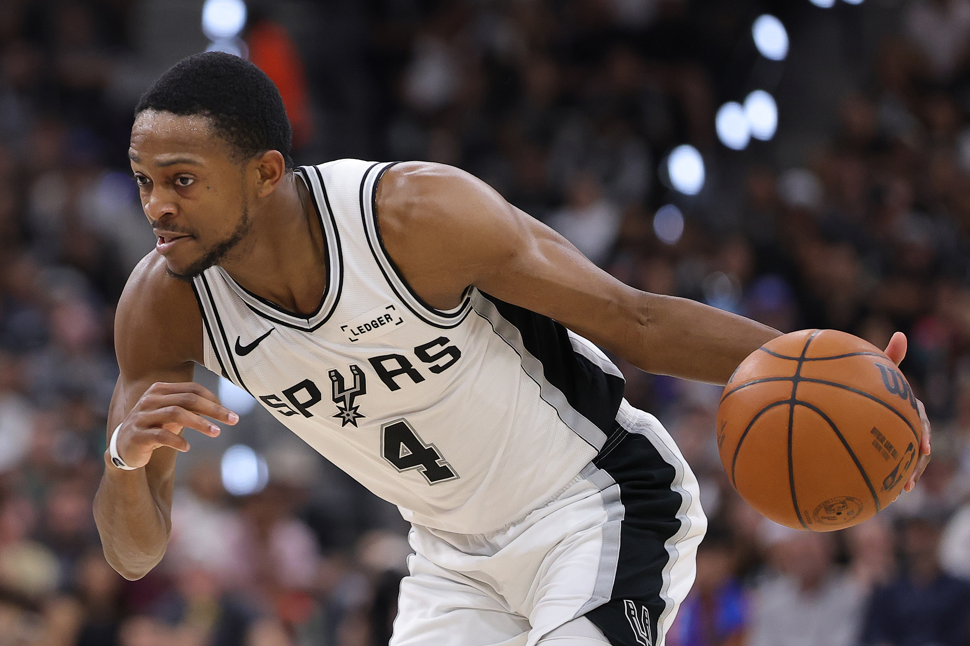 De'Aaron Fox reveals what Gregg Popovich did after Spurs' Game 3 loss