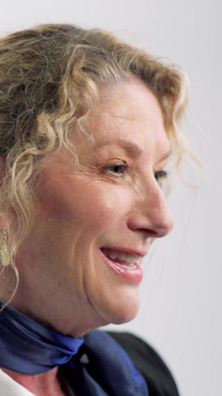 How this flight attendant knew something was wrong before anyone else