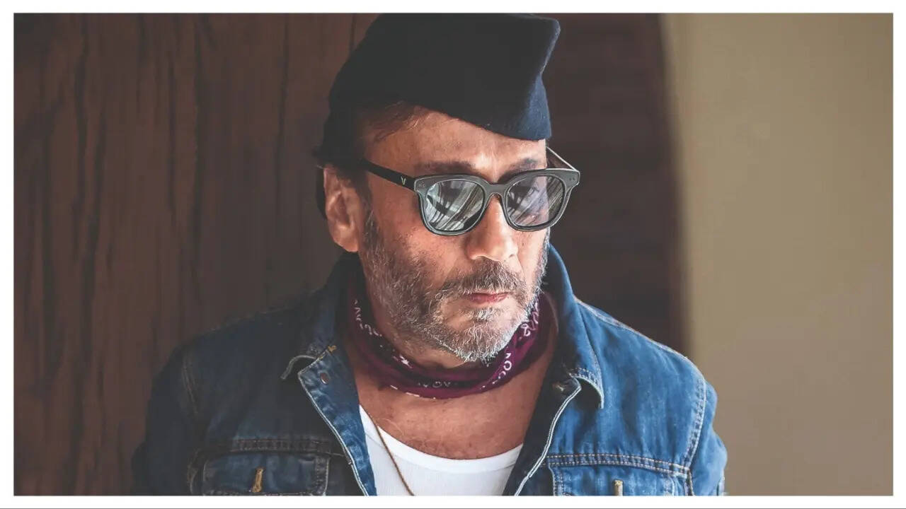 Jackie Shroff on the song Superhero Dada in The Great Grand Superhero ...
