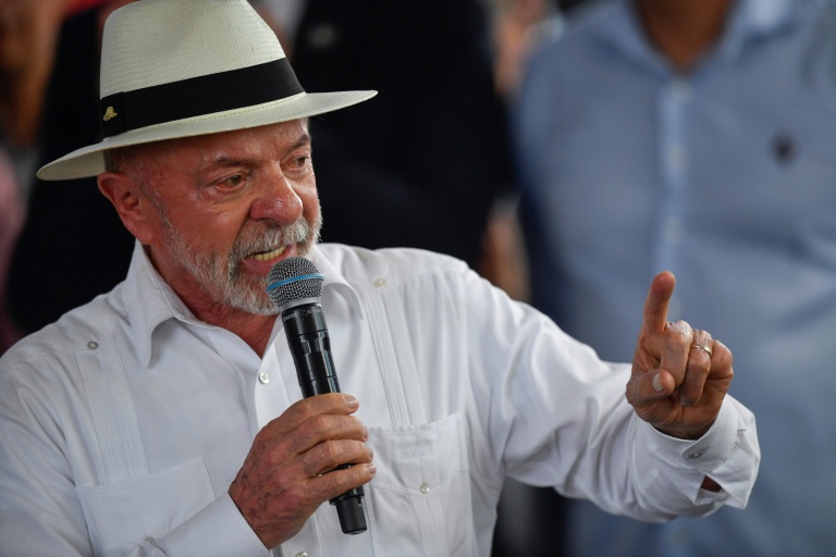 Brazil's Lula starts radiotherapy after removal of skin lesion