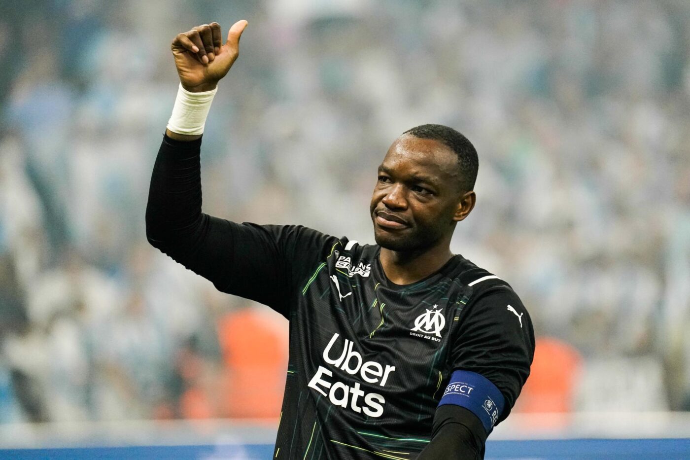 Steve Mandanda cash sur le nouveau logo de l'OM