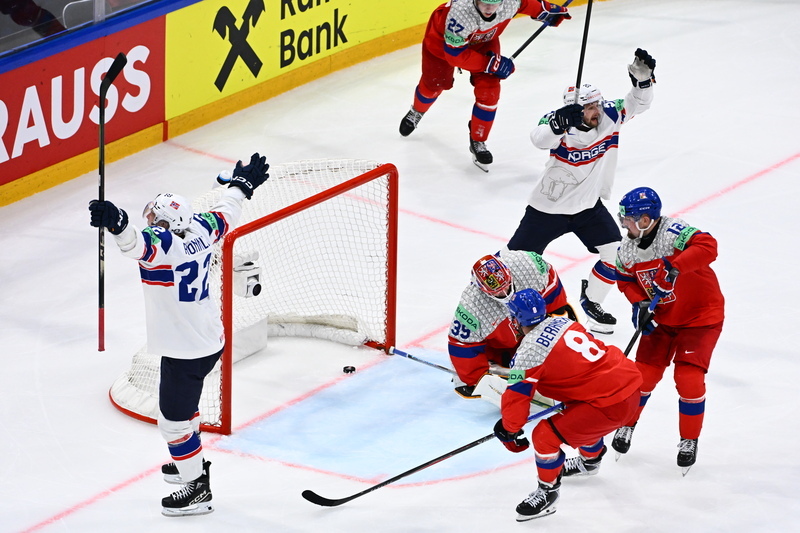 Čeští hokejisté podlehli na MS Norsku, poprvé od roku 2010