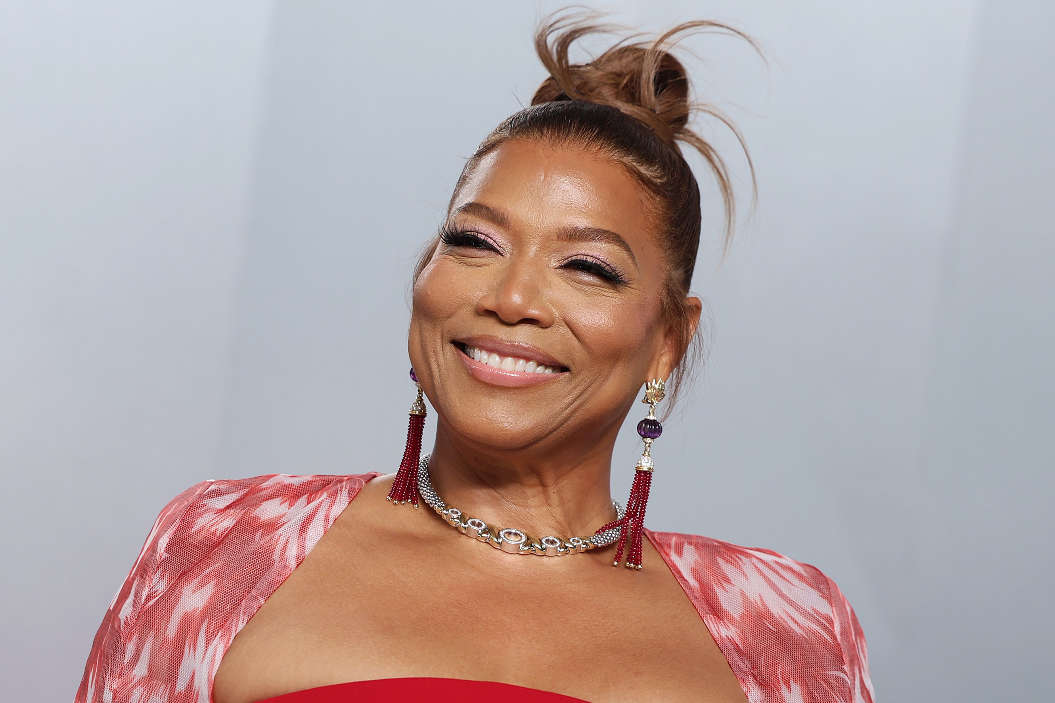 Queen Latifah on hosting the AMAs, new music and Taylor Swift