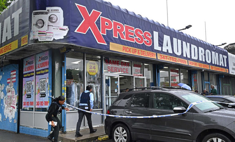 Maniac executes man washing clothes with wife at NYC laundromat ...