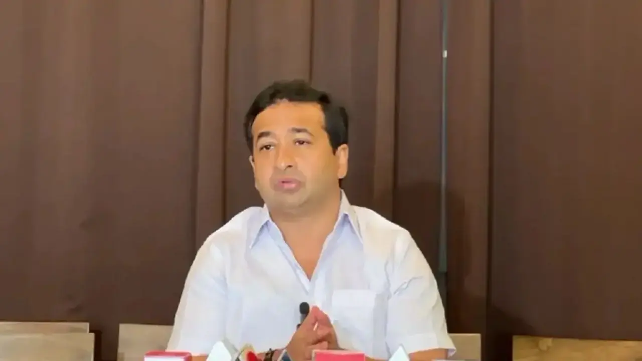 Nitesh Rane reviews Worli jetty development for transport and tourism boost