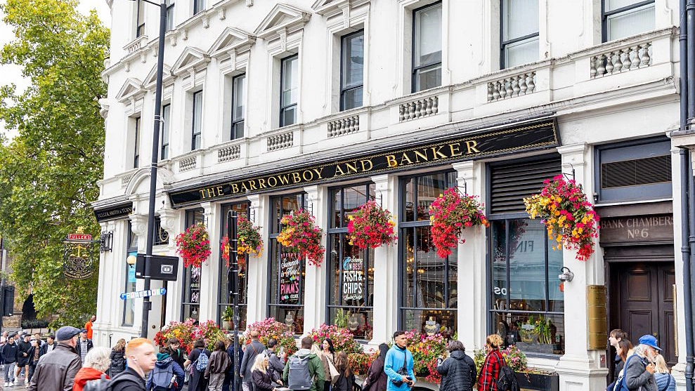 Britain’s best pubs and inns spotlight tradition and innovation
