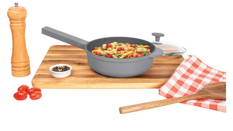 Aldi's $15 Crofton mini awesome pan looks just like a $100 designer ...