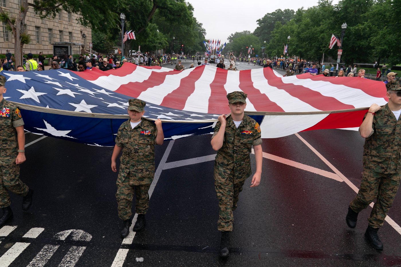 Photos of Memorial Day events remembering US soldiers and sailors