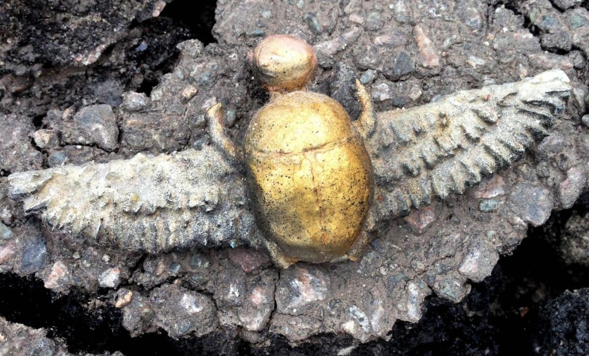 Scientists discover Egyptian amulet in tomb in Spain, 2,000 miles from ...
