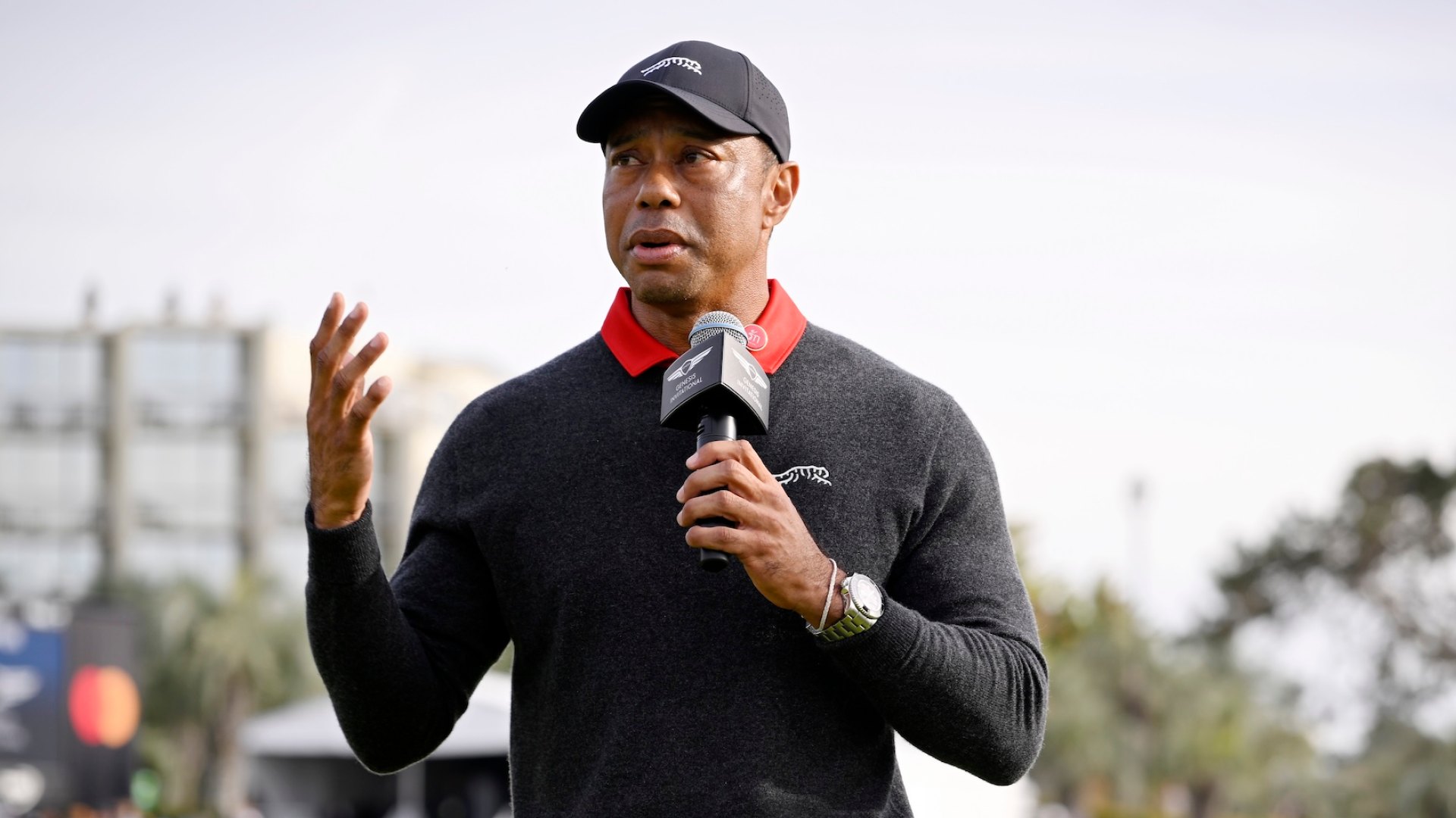 Tiger Woods returns to social media with 1st post since seeking treatment