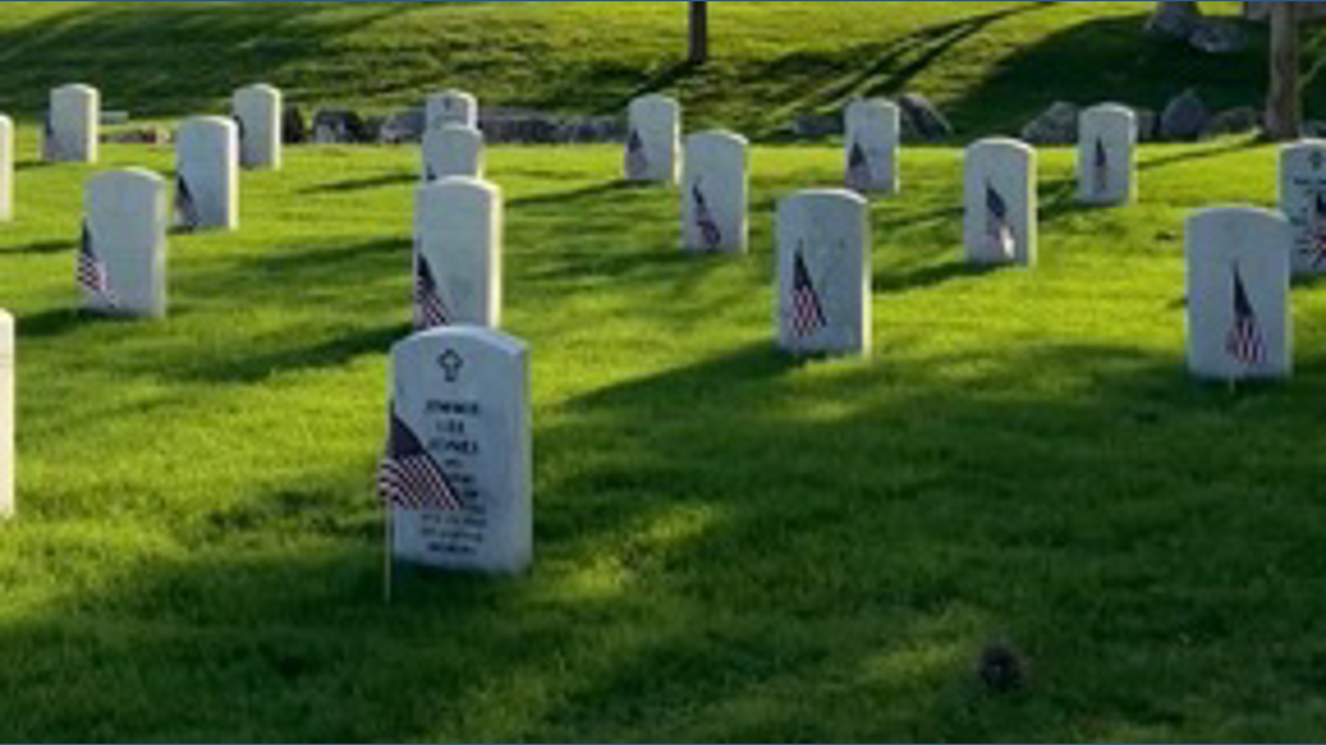 Visitors honor fallen at Fort Sam Houston National Cemetery on Monday