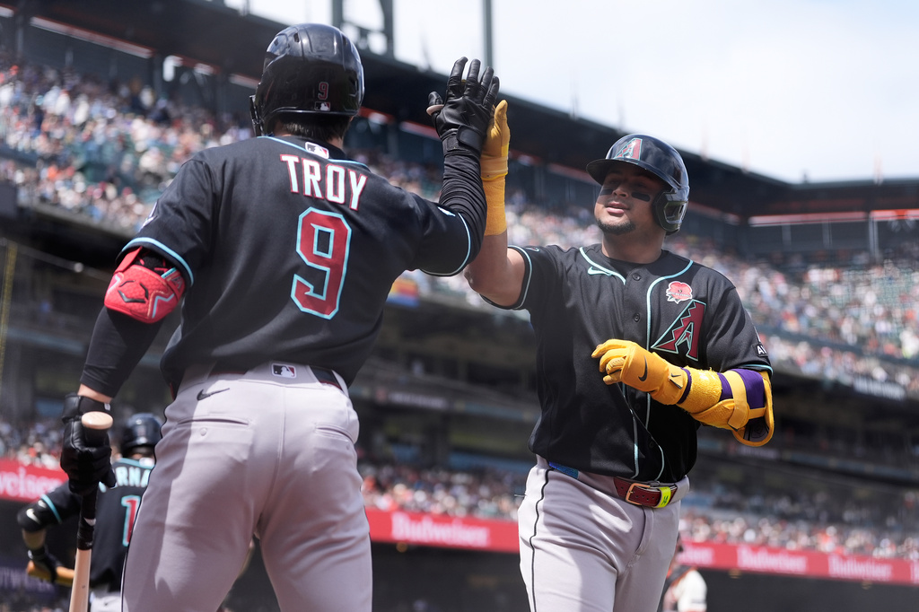 Marte's 4-hit day helps Kelly win 4th straight start as D-backs beat ...