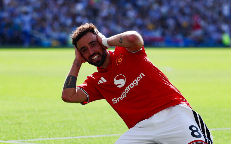 Man Utd make Fernandes transfer decision as release clause revealed