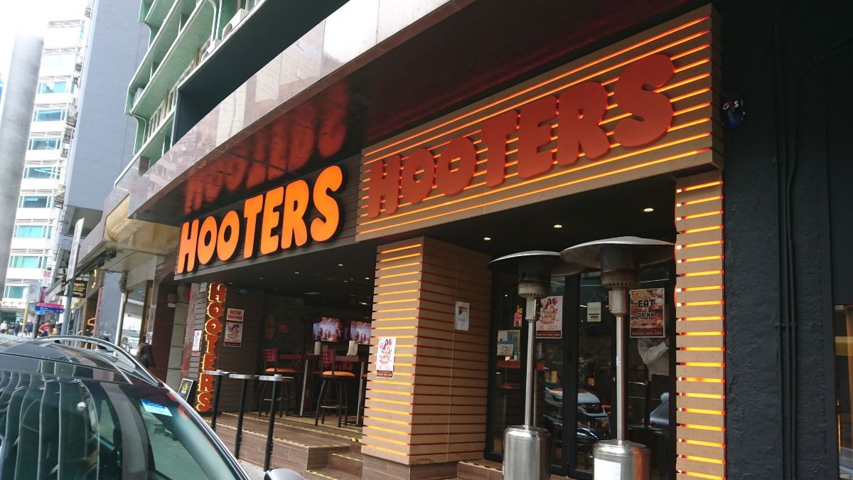 Hooters prepares major changes