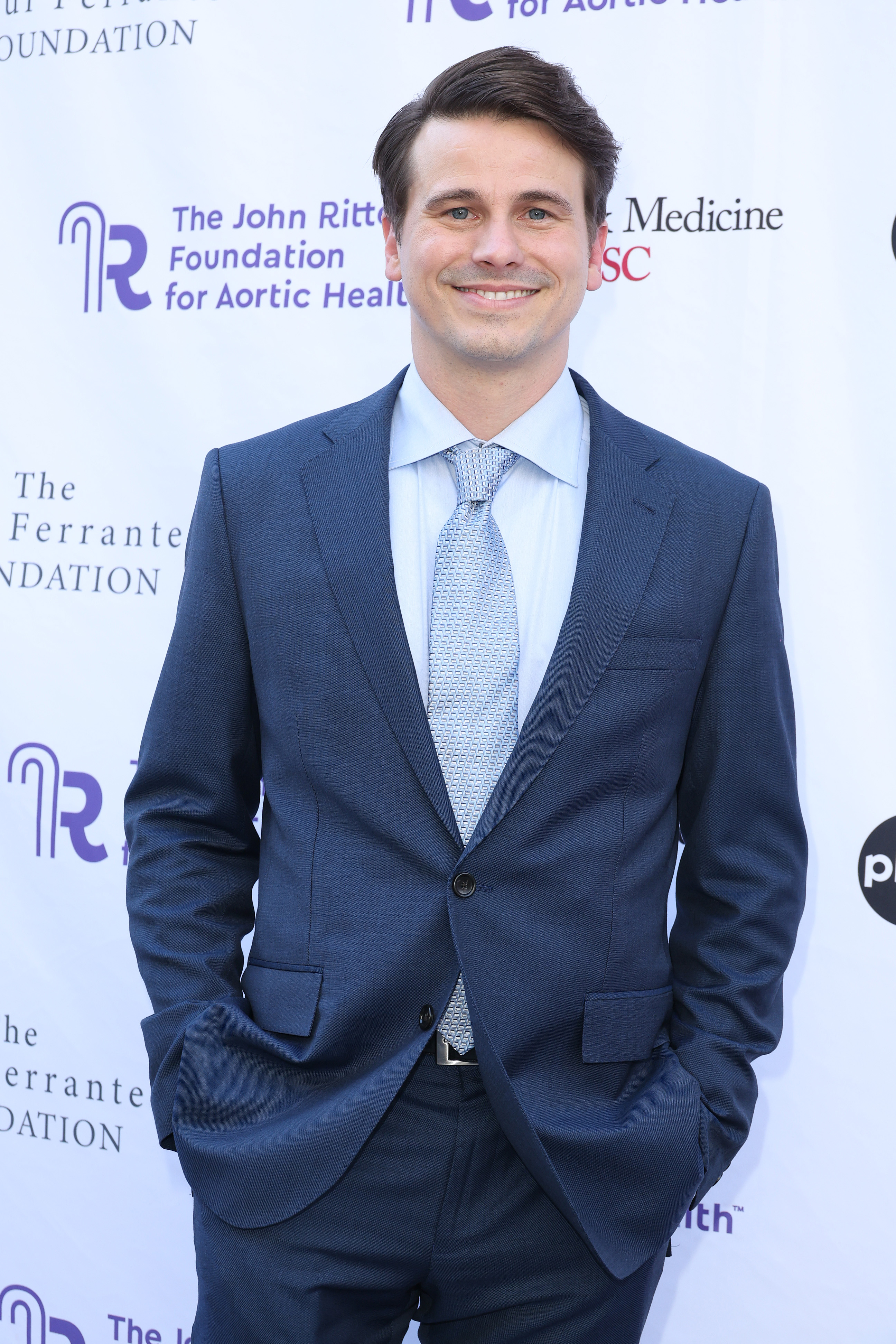 Jason Ritter details 'forever' bond with late dad's '8 Simple Rules ...