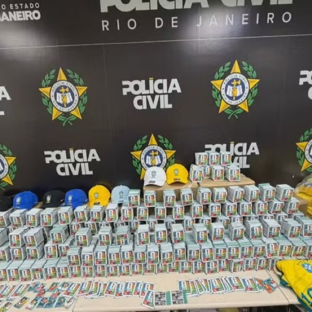 Sequestro "mondiale" in Brasile: confiscate oltre 200mila figurine false