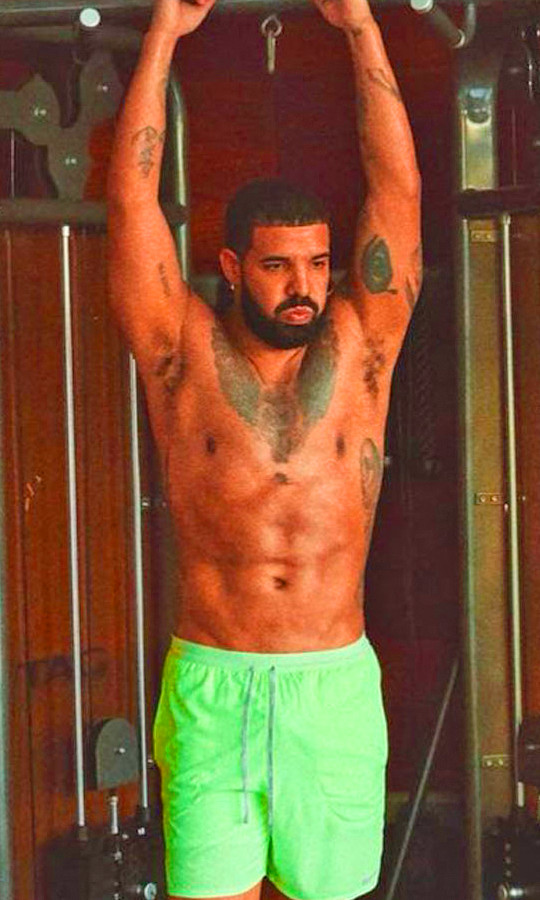 Drake addresses BBL rumors 🚨
