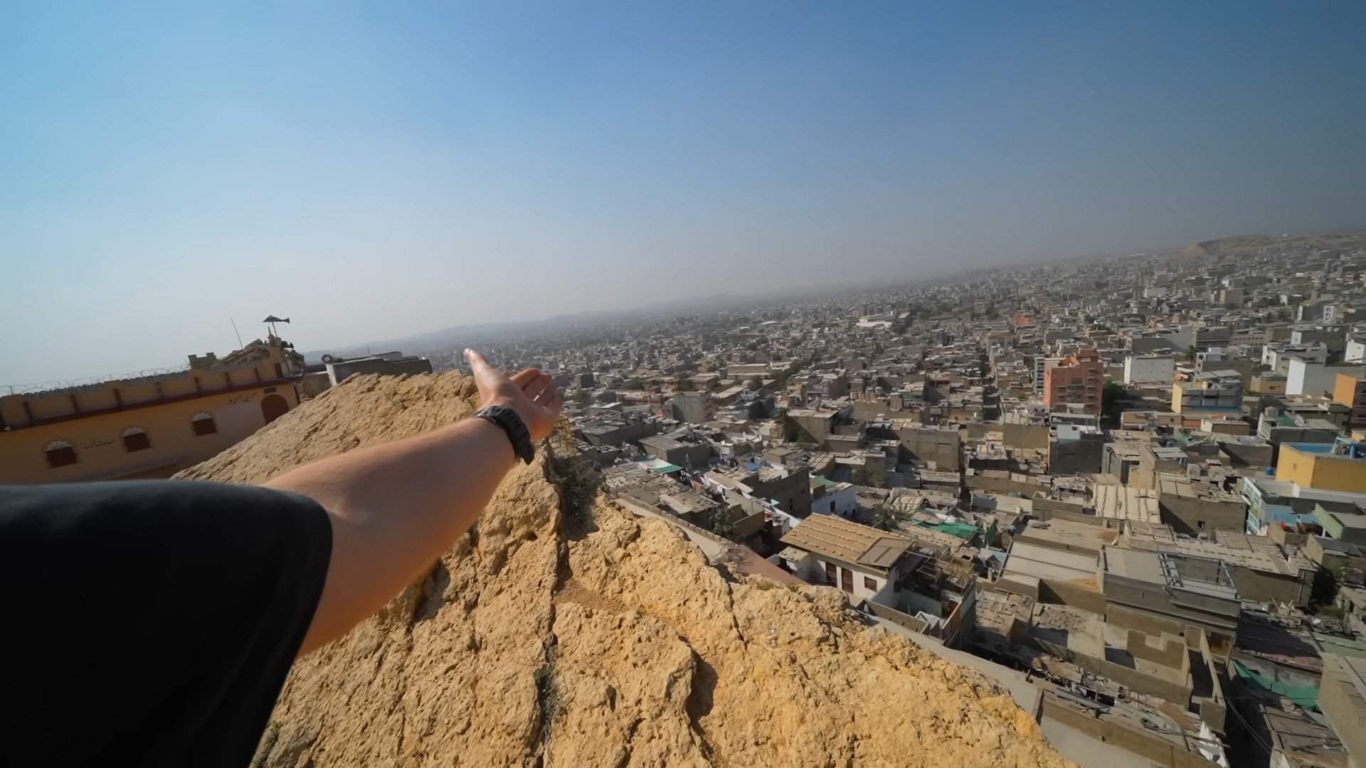 The place 2 million people call home (world’s biggest slum walkthrough)
