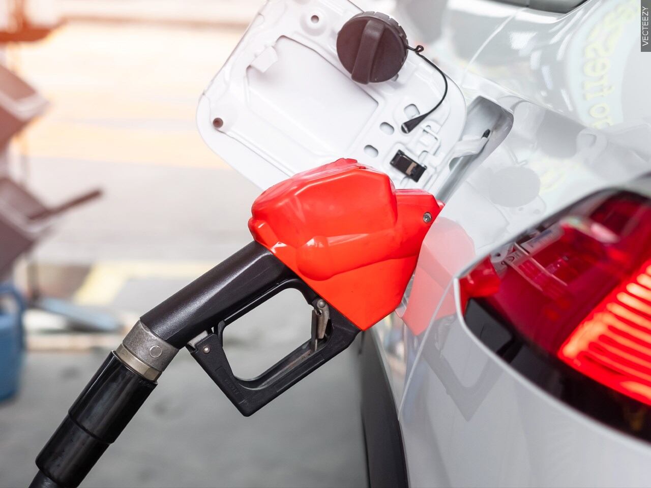 Mississippi 1 of 3 states with gas under $4 as national average climbs
