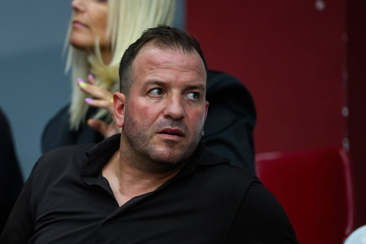 Rafael van der Vaart barst in tranen uit op de tribune