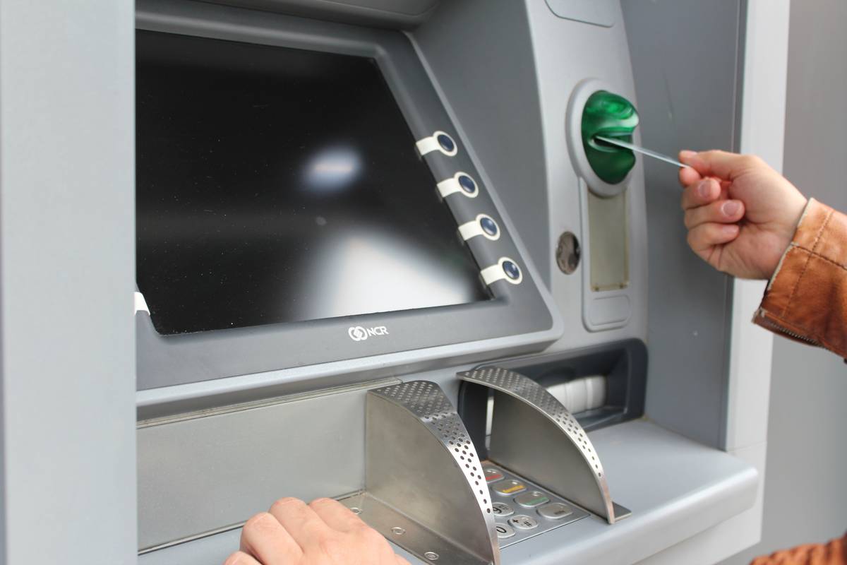 Multibanco Social vai ser instalado em 20 freguesias do país até ao ...