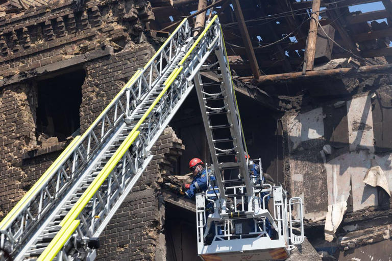 After huge Russian missile Oreshnik strike, Kyiv cleanup operation ...