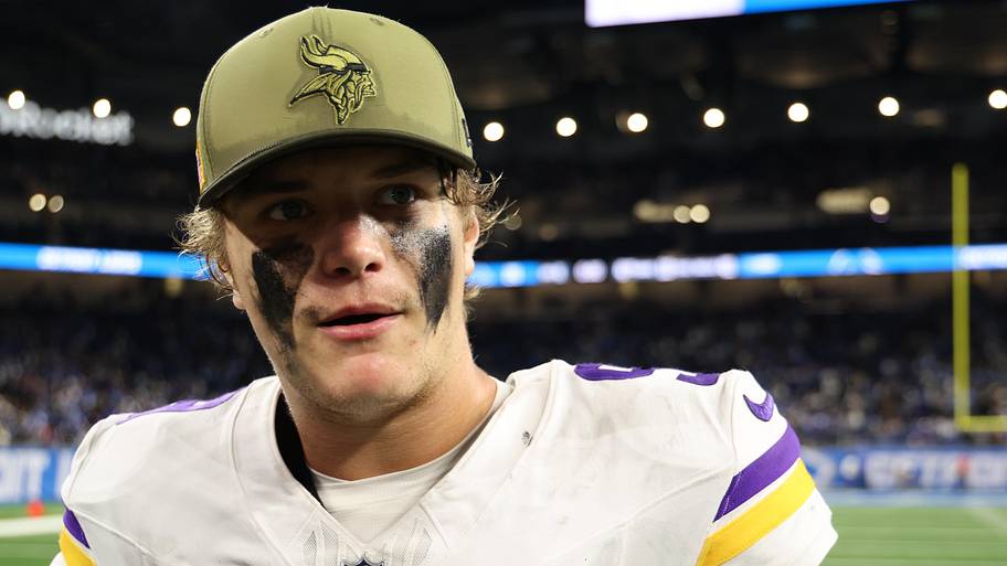 Vikings can solve their QB problems with one simple adjustment in 2026