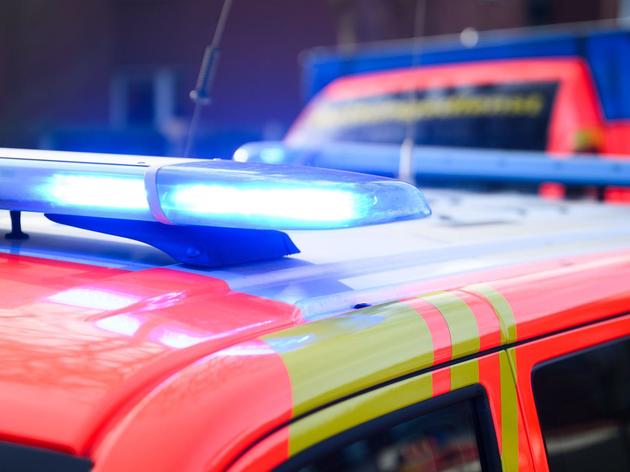 Von rechts überholt: Neun Menschen nach Unfall auf der Autobahn teils ...