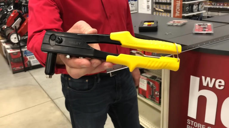 5 gadgets from Ace Hardware under $25 worth adding to your garage